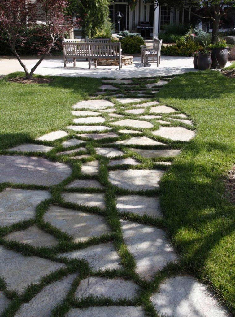 Beautiful Garden Paths Made of Natural Stone